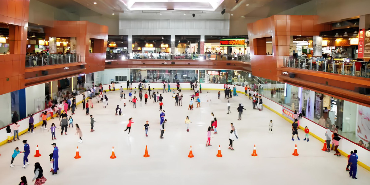Serunya Weekend di BX Rink Bintaro Jaya Xchange Mall: Ice Skating untuk ...